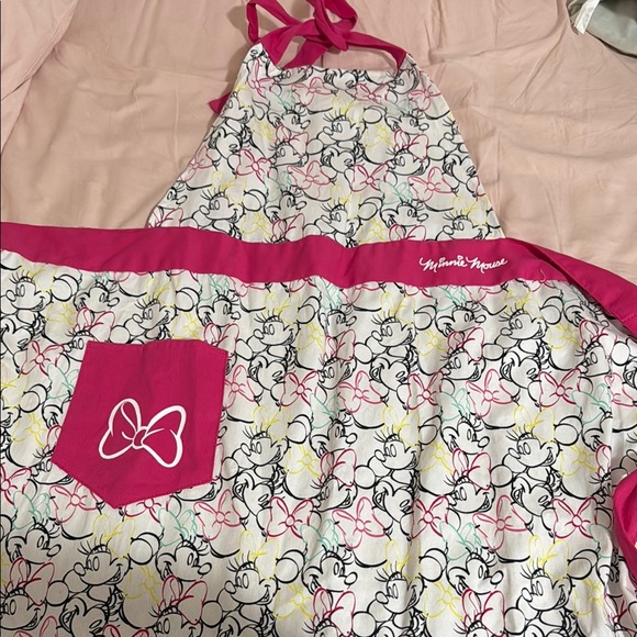 Disney | Kitchen | Disney Minnie Mouse Apron With Pink Accents | Poshmark